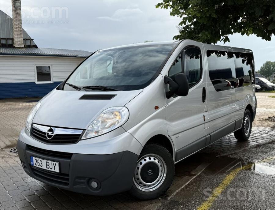 Grey Opel Vivaro 2013 in Valka, with an engine capacity of 2.00 L and mileage of 268 thousand km for 7499 €, photo 1 on AUTOMOTO.COM.LV