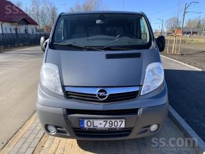 Grey Opel Vivaro 2013 in Riga, with an engine capacity of 2.00 L and mileage of 298 thousand km for 9900 €, photo 3 on AUTOMOTO.COM.LV