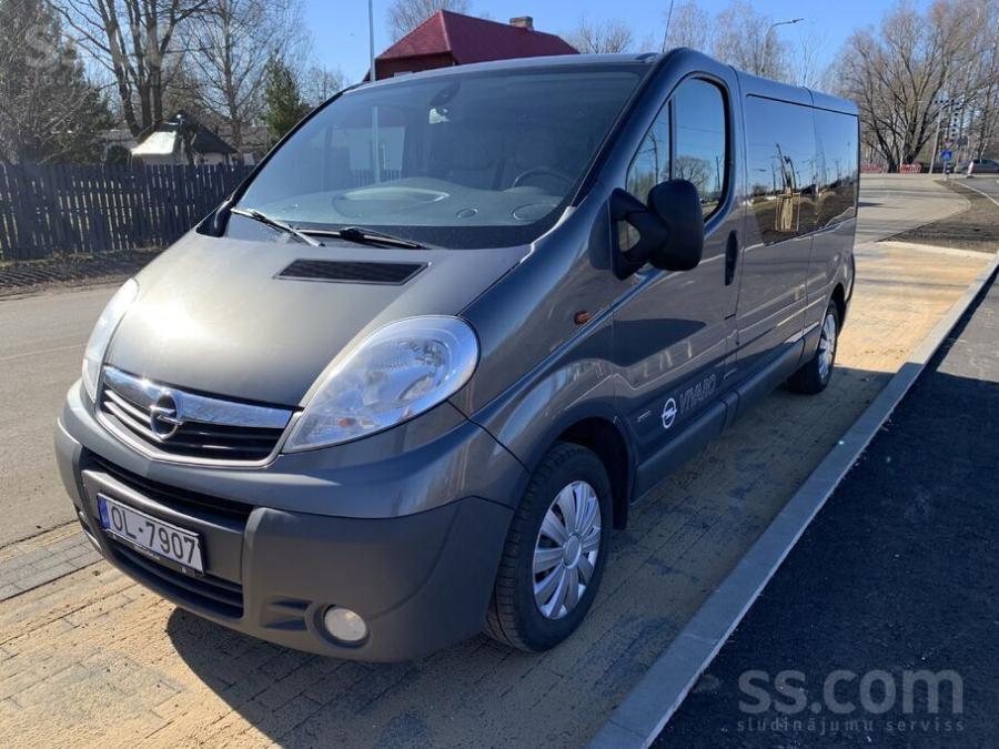 Grey Opel Vivaro 2013 in Riga, with an engine capacity of 2.00 L and mileage of 298 thousand km for 9900 €, photo 4 on AUTOMOTO.COM.LV