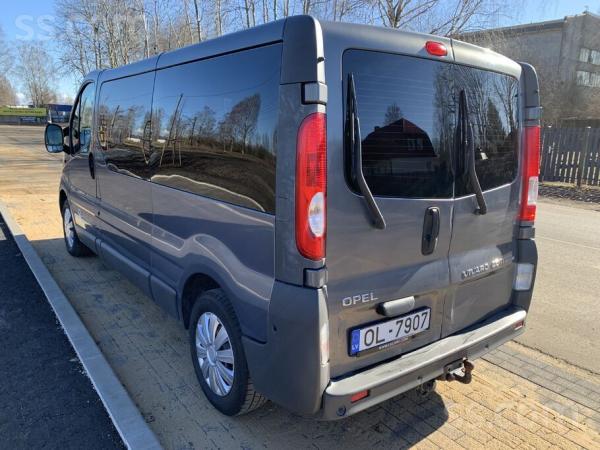 Grey Opel Vivaro 2013 in Riga, with an engine capacity of 2.00 L and mileage of 298 thousand km for 9900 €, photo 6 on AUTOMOTO.COM.LV