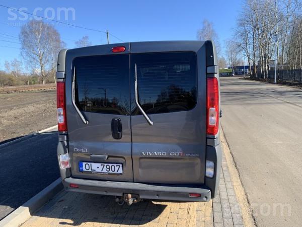 Grey Opel Vivaro 2013 in Riga, with an engine capacity of 2.00 L and mileage of 298 thousand km for 9900 €, photo 7 on AUTOMOTO.COM.LV