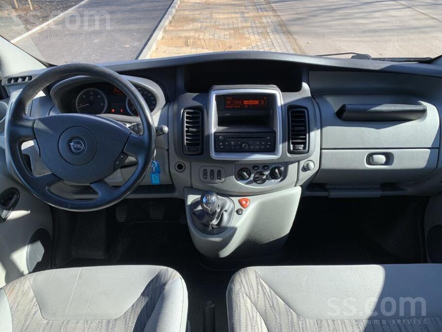 Grey Opel Vivaro 2013 in Riga, with an engine capacity of 2.00 L and mileage of 298 thousand km for 9900 €, photo 10 on AUTOMOTO.COM.LV