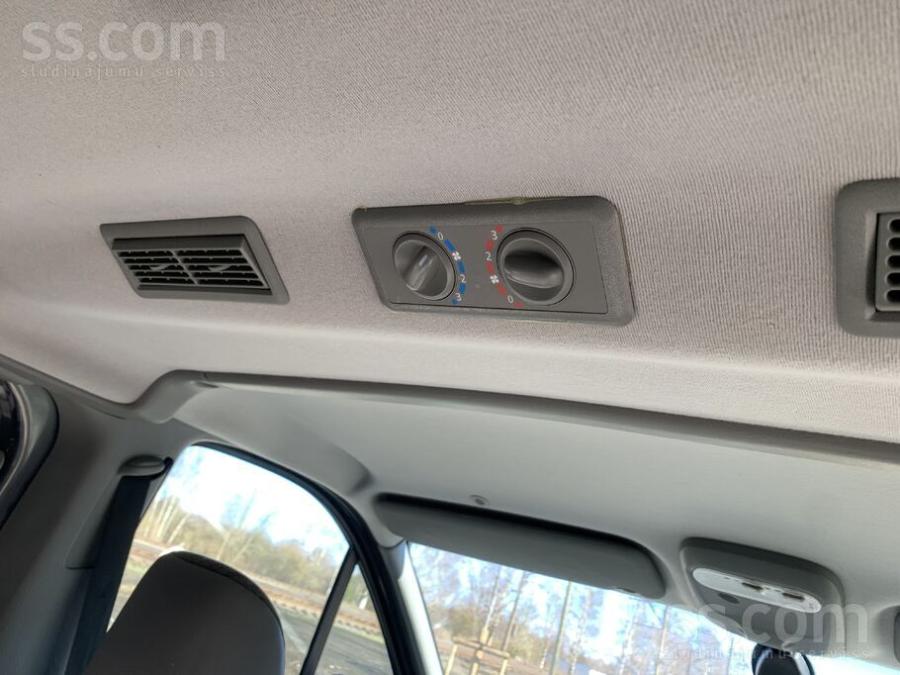Grey Opel Vivaro 2013 in Riga, with an engine capacity of 2.00 L and mileage of 298 thousand km for 9900 €, photo 17 on AUTOMOTO.COM.LV