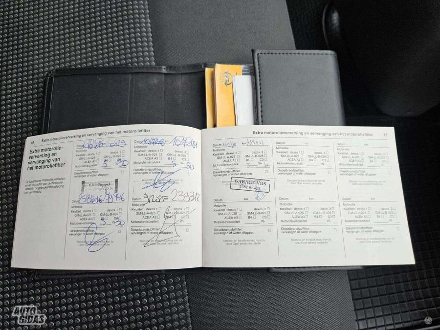 Pelēks Opel Vivaro 2013 Šauļi, ar dzinēja tilpumu 2.00 L un nobraukumu 244 tūkst. km par 11950 €, foto 24 vietnē AUTOMOTO.COM.LV