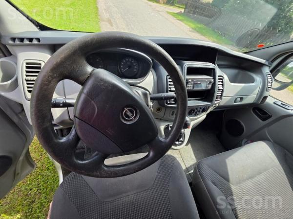 Pelēks Opel Vivaro 2013 Tukums, ar dzinēja tilpumu 2.00 L un nobraukumu 235 tūkst. km par 6500 €, foto 2 vietnē AUTOMOTO.COM.LV