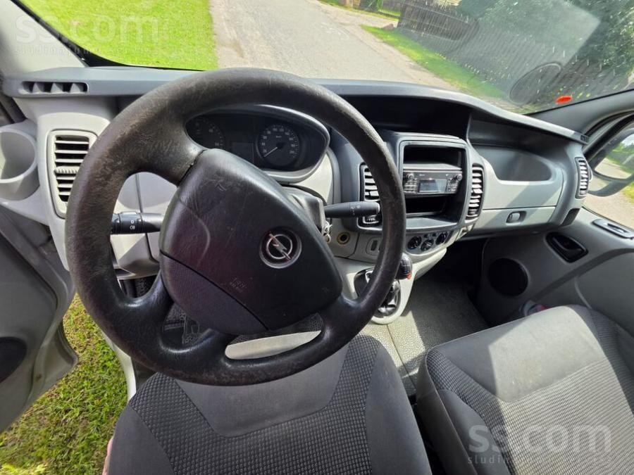 Pelēks Opel Vivaro 2013 Tukums, ar dzinēja tilpumu 2.00 L un nobraukumu 235 tūkst. km par 6500 €, foto 3 vietnē AUTOMOTO.COM.LV