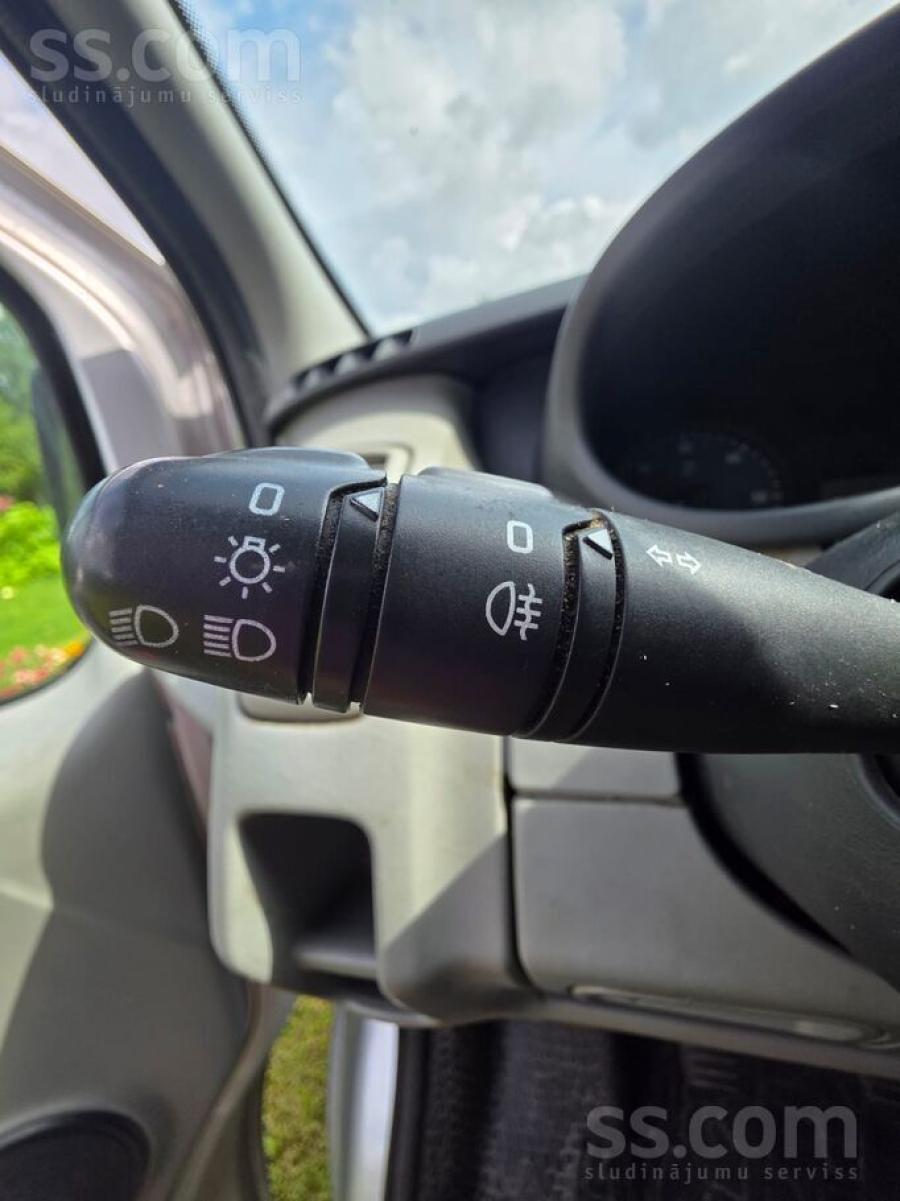 Pelēks Opel Vivaro 2013 Tukums, ar dzinēja tilpumu 2.00 L un nobraukumu 235 tūkst. km par 6500 €, foto 7 vietnē AUTOMOTO.COM.LV