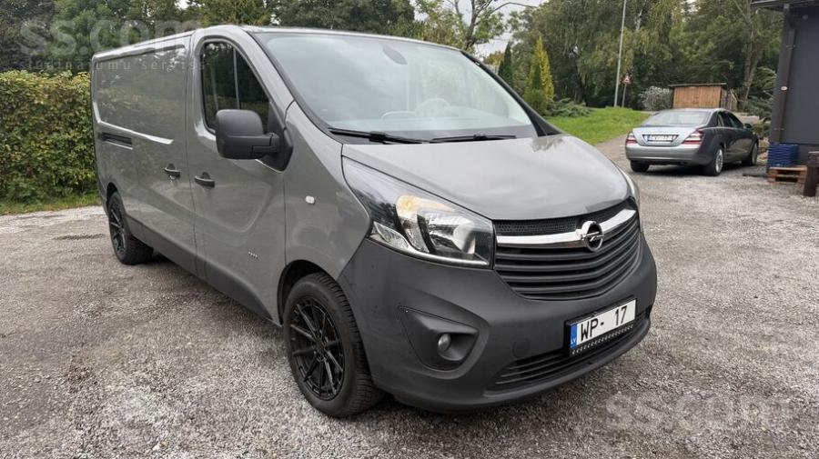 Grey Opel Vivaro 2014 in Limbazi, with an engine capacity of 1.60 L and mileage of 245 thousand km for 10500 €, photo 1 on AUTOMOTO.COM.LV