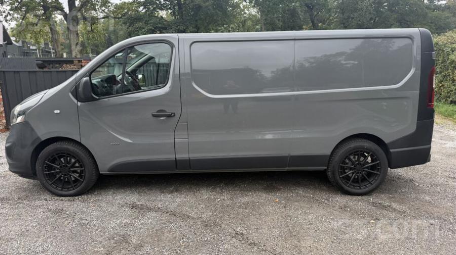 Grey Opel Vivaro 2014 in Limbazi, with an engine capacity of 1.60 L and mileage of 245 thousand km for 10500 €, photo 8 on AUTOMOTO.COM.LV