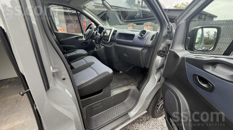 Grey Opel Vivaro 2014 in Limbazi, with an engine capacity of 1.60 L and mileage of 245 thousand km for 10500 €, photo 13 on AUTOMOTO.COM.LV