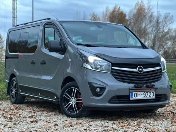 Grey Opel Vivaro 2015 in Jelgava, with an engine capacity of 1.60 L and mileage of 219 thousand km for 12600 €, photo 3 on AUTOMOTO.COM.LV