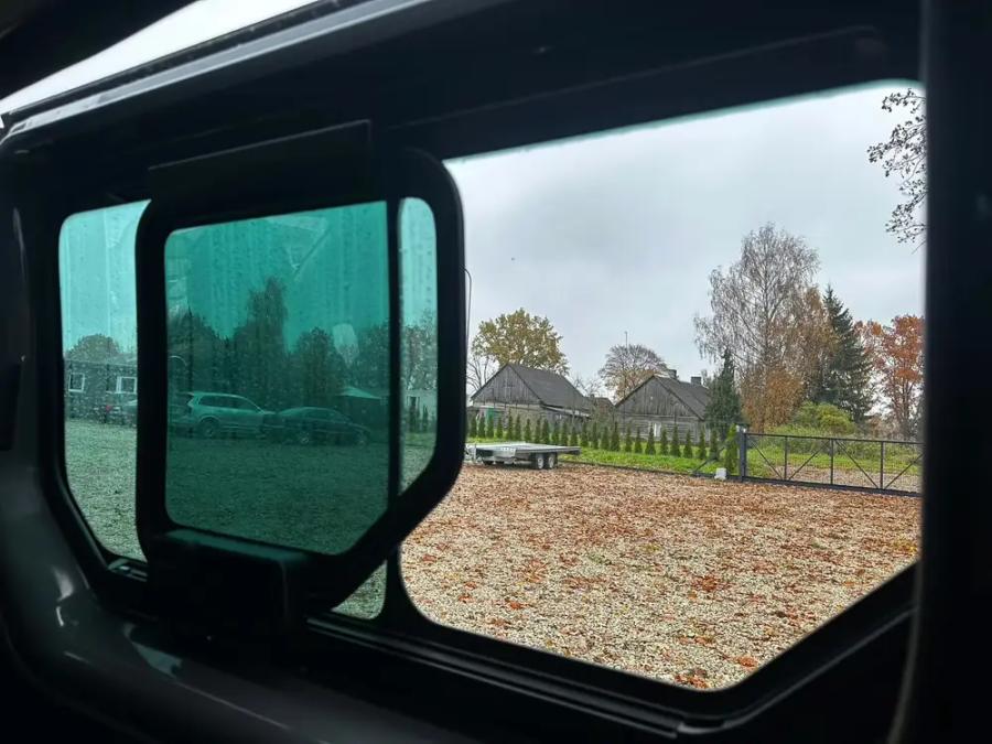 Grey Opel Vivaro 2015 in Jelgava, with an engine capacity of 1.60 L and mileage of 219 thousand km for 12600 €, photo 16 on AUTOMOTO.COM.LV