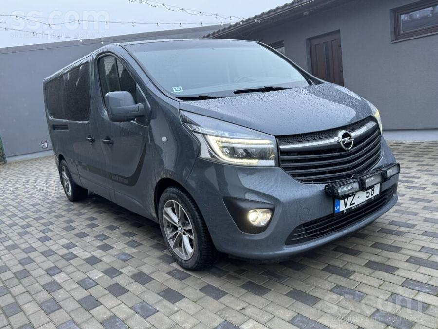 Grey Opel Vivaro 2015 in Bauska, with an engine capacity of 1.60 L and mileage of 0 thousand km for 12500 €, photo 4 on AUTOMOTO.COM.LV