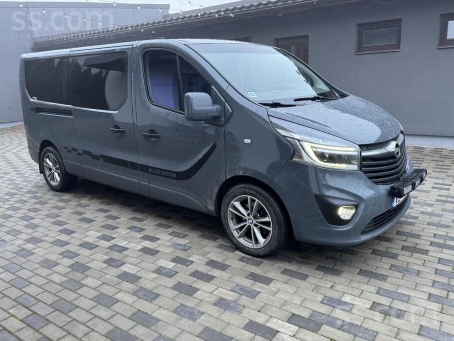Grey Opel Vivaro 2015 in Bauska, with an engine capacity of 1.60 L and mileage of 0 thousand km for 12500 €, photo 5 on AUTOMOTO.COM.LV
