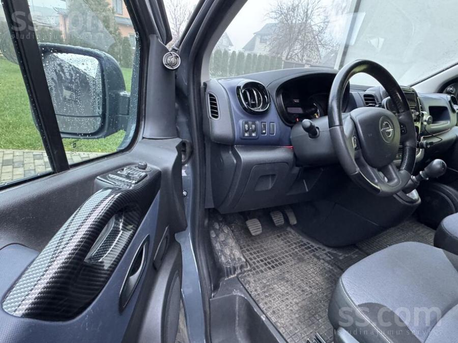 Grey Opel Vivaro 2015 in Bauska, with an engine capacity of 1.60 L and mileage of 0 thousand km for 12500 €, photo 14 on AUTOMOTO.COM.LV