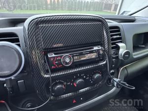 Grey Opel Vivaro 2015 in Bauska, with an engine capacity of 1.60 L and mileage of 0 thousand km for 12500 €, photo 15 on AUTOMOTO.COM.LV