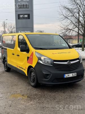 Grey Opel Vivaro 2015 in Riga, with an engine capacity of 1.60 L and mileage of 298 thousand km for 3690 €, photo 4 on AUTOMOTO.COM.LV