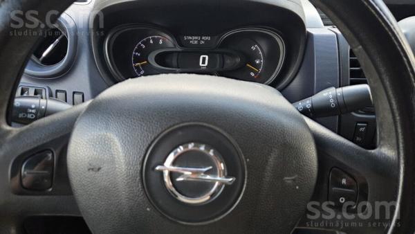 Grey Opel Vivaro 2015 in Riga, with an engine capacity of 1.60 L and mileage of 298 thousand km for 5900 €, photo 10 on AUTOMOTO.COM.LV