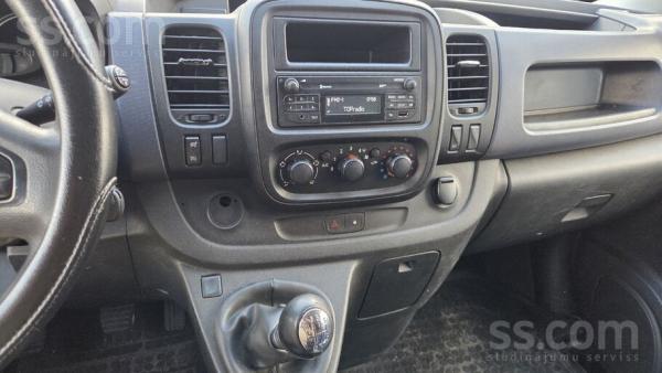 Grey Opel Vivaro 2015 in Riga, with an engine capacity of 1.60 L and mileage of 298 thousand km for 5900 €, photo 11 on AUTOMOTO.COM.LV