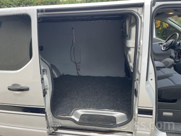 Pelēks Opel Vivaro 2015 Rīga, ar dzinēja tilpumu 1.60 L un nobraukumu 311 tūkst. km par 8350 €, foto 5 vietnē AUTOMOTO.COM.LV