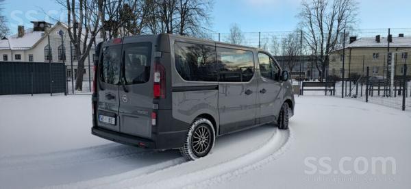 Pelēks Opel Vivaro 2016 Jelgava, ar dzinēja tilpumu 1.60 L un nobraukumu 242 tūkst. km par 14500 €, foto 4 vietnē AUTOMOTO.COM.LV