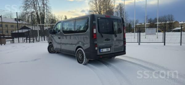 Pelēks Opel Vivaro 2016 Jelgava, ar dzinēja tilpumu 1.60 L un nobraukumu 242 tūkst. km par 14500 €, foto 5 vietnē AUTOMOTO.COM.LV
