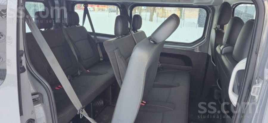 Grey Opel Vivaro 2016 in Jelgava, with an engine capacity of 1.60 L and mileage of 242 thousand km for 14500 €, photo 10 on AUTOMOTO.COM.LV