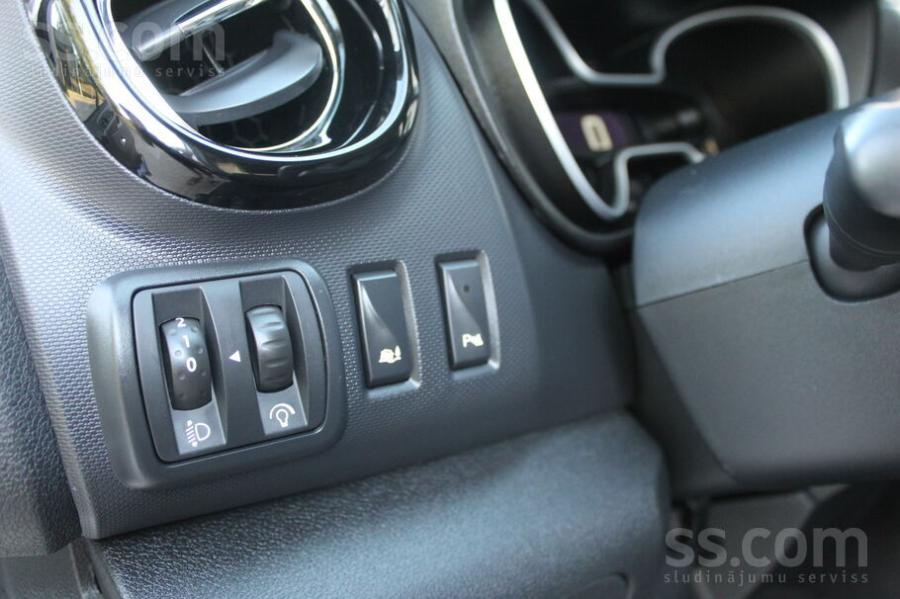 Pelēks Opel Vivaro 2016 Jelgava, ar dzinēja tilpumu 1.60 L un nobraukumu 208 tūkst. km par 8200 €, foto 16 vietnē AUTOMOTO.COM.LV