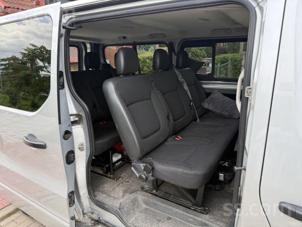 Pelēks Opel Vivaro 2016 Rīga, ar dzinēja tilpumu 1.60 L un nobraukumu 306 tūkst. km par 8550 €, foto 4 vietnē AUTOMOTO.COM.LV