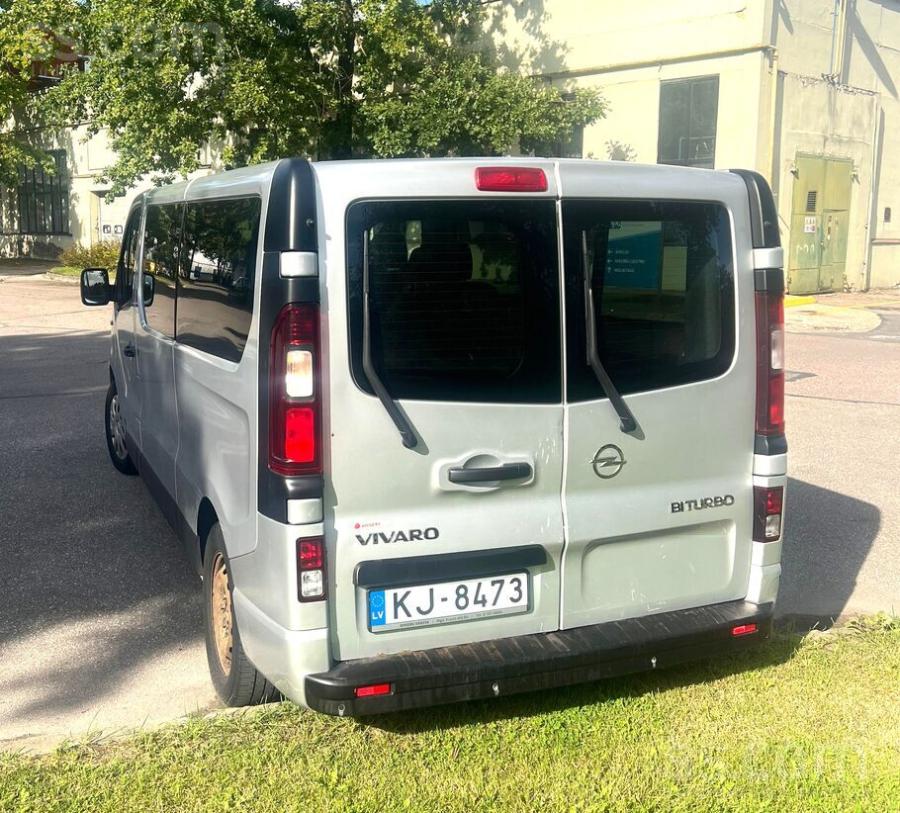 Grey Opel Vivaro 2016 in Riga, with an engine capacity of 1.60 L and mileage of 253 thousand km for 7200 €, photo 4 on AUTOMOTO.COM.LV