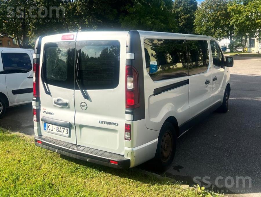 Grey Opel Vivaro 2016 in Riga, with an engine capacity of 1.60 L and mileage of 253 thousand km for 7200 €, photo 5 on AUTOMOTO.COM.LV