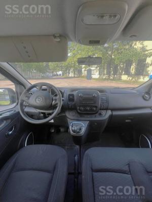 Grey Opel Vivaro 2016 in Riga, with an engine capacity of 1.60 L and mileage of 253 thousand km for 7200 €, photo 8 on AUTOMOTO.COM.LV