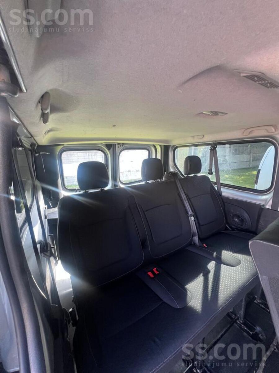 Grey Opel Vivaro 2016 in Riga, with an engine capacity of 1.60 L and mileage of 253 thousand km for 7200 €, photo 9 on AUTOMOTO.COM.LV