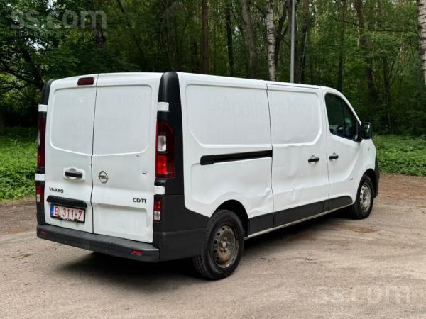Grey Opel Vivaro 2017 in Riga, with an engine capacity of 1.60 L and mileage of 0 thousand km for 6799 €, photo 4 on AUTOMOTO.COM.LV