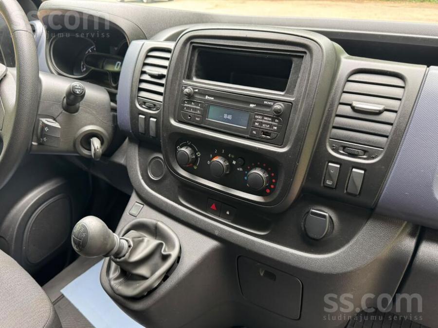 Pelēks Opel Vivaro 2017 Rīga, ar dzinēja tilpumu 1.60 L un nobraukumu 0 tūkst. km par 6799 €, foto 19 vietnē AUTOMOTO.COM.LV