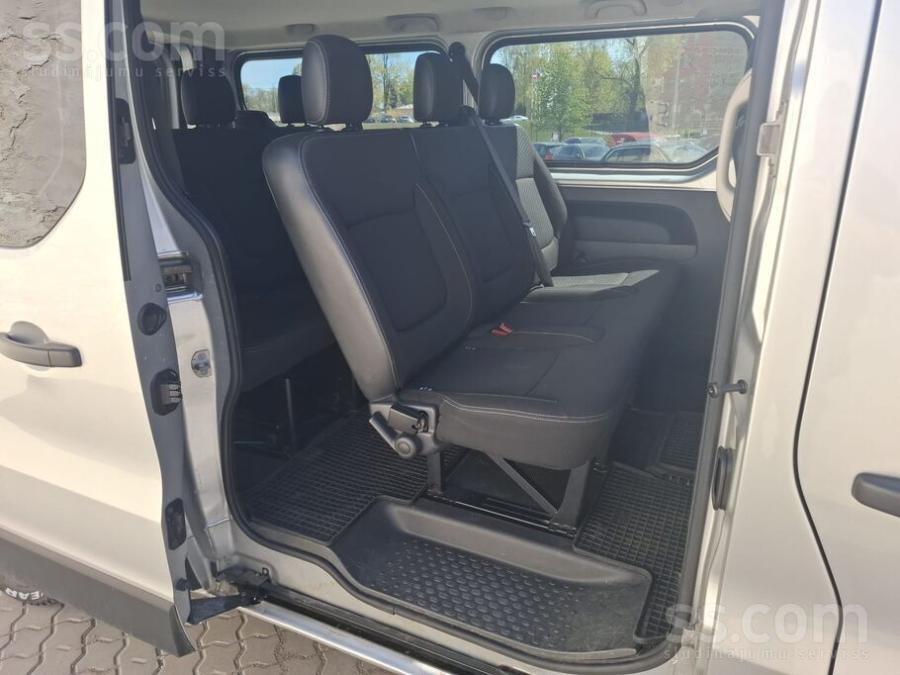 Grey Opel Vivaro 2017 in Ogre, with an engine capacity of 1.60 L and mileage of 280 thousand km for 12000 €, photo 7 on AUTOMOTO.COM.LV