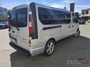 Grey Opel Vivaro 2017 in Ogre, with an engine capacity of 1.60 L and mileage of 280 thousand km for 10950 €, photo 5 on AUTOMOTO.COM.LV