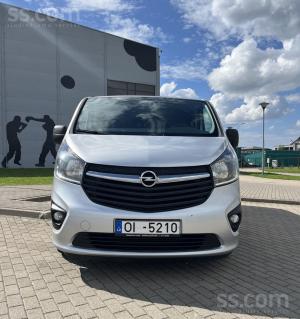 Grey Opel Vivaro 2017 in Riga, with an engine capacity of 1.60 L and mileage of 235 thousand km for 13900 €, photo 3 on AUTOMOTO.COM.LV