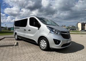 Grey Opel Vivaro 2017 in Riga, with an engine capacity of 1.60 L and mileage of 235 thousand km for 13900 €, photo 4 on AUTOMOTO.COM.LV
