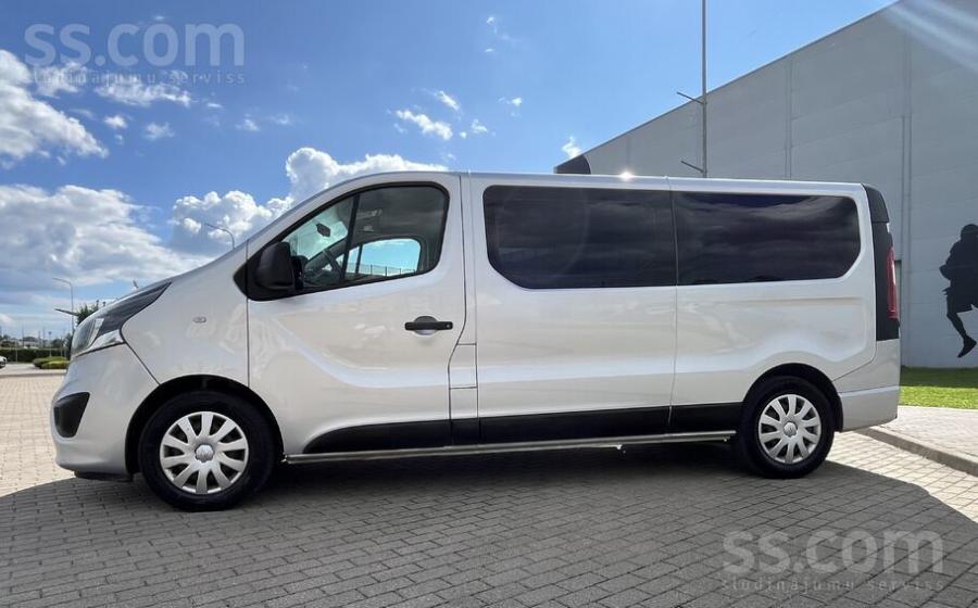 Grey Opel Vivaro 2017 in Riga, with an engine capacity of 1.60 L and mileage of 235 thousand km for 13900 €, photo 5 on AUTOMOTO.COM.LV