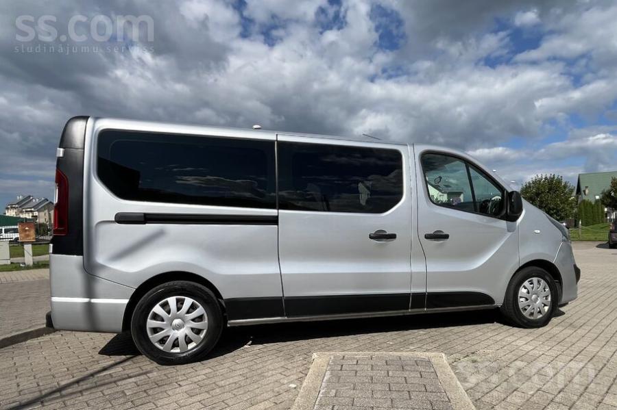 Grey Opel Vivaro 2017 in Riga, with an engine capacity of 1.60 L and mileage of 235 thousand km for 13900 €, photo 6 on AUTOMOTO.COM.LV