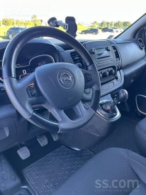 Grey Opel Vivaro 2017 in Riga, with an engine capacity of 1.60 L and mileage of 235 thousand km for 13900 €, photo 9 on AUTOMOTO.COM.LV
