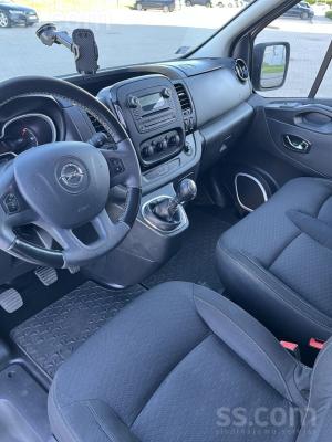Grey Opel Vivaro 2017 in Riga, with an engine capacity of 1.60 L and mileage of 235 thousand km for 13900 €, photo 13 on AUTOMOTO.COM.LV