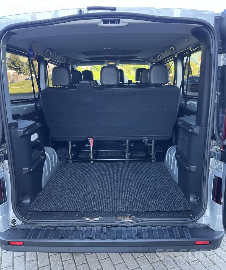 Grey Opel Vivaro 2017 in Riga, with an engine capacity of 1.60 L and mileage of 235 thousand km for 13900 €, photo 14 on AUTOMOTO.COM.LV