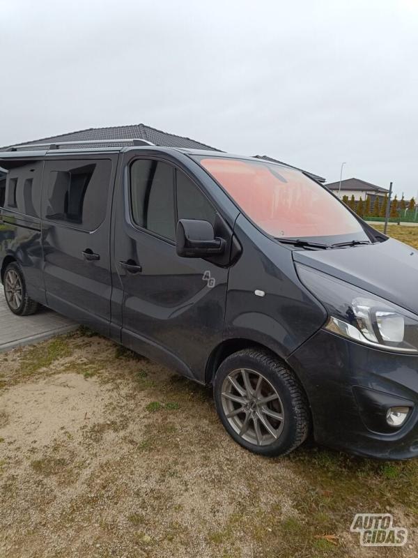 Grey Opel Vivaro 2018 in Panevezys, with an engine capacity of 1.60 L and mileage of 317 thousand km for 8999 €, photo 4 on AUTOMOTO.COM.LV