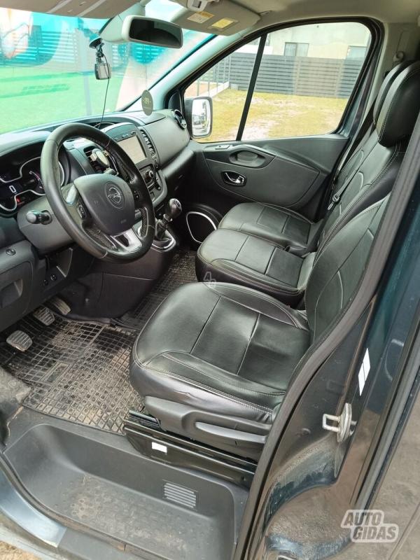Pelēks Opel Vivaro 2018 Panevēža, ar dzinēja tilpumu 1.60 L un nobraukumu 317 tūkst. km par 9999 €, foto 9 vietnē AUTOMOTO.COM.LV