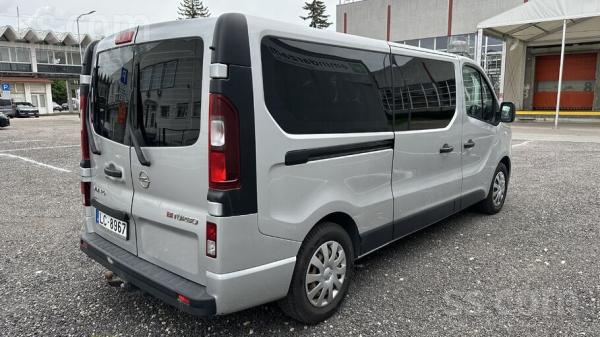Grey Opel Vivaro 2018 in Riga, with an engine capacity of 1.60 L and mileage of 174 thousand km for 14700 €, photo 3 on AUTOMOTO.COM.LV