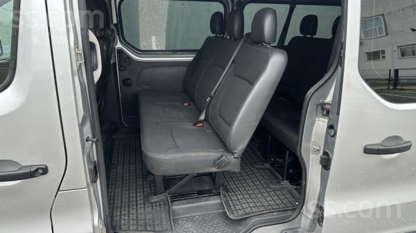 Grey Opel Vivaro 2018 in Riga, with an engine capacity of 1.60 L and mileage of 174 thousand km for 14700 €, photo 9 on AUTOMOTO.COM.LV