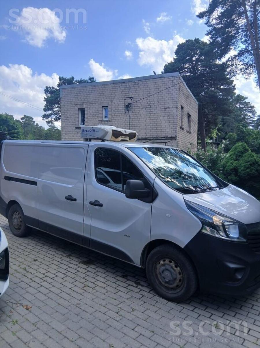 Grey Opel Vivaro 2018 in Riga, with an engine capacity of 1.60 L and mileage of 144 thousand km for 11000 €, photo 3 on AUTOMOTO.COM.LV