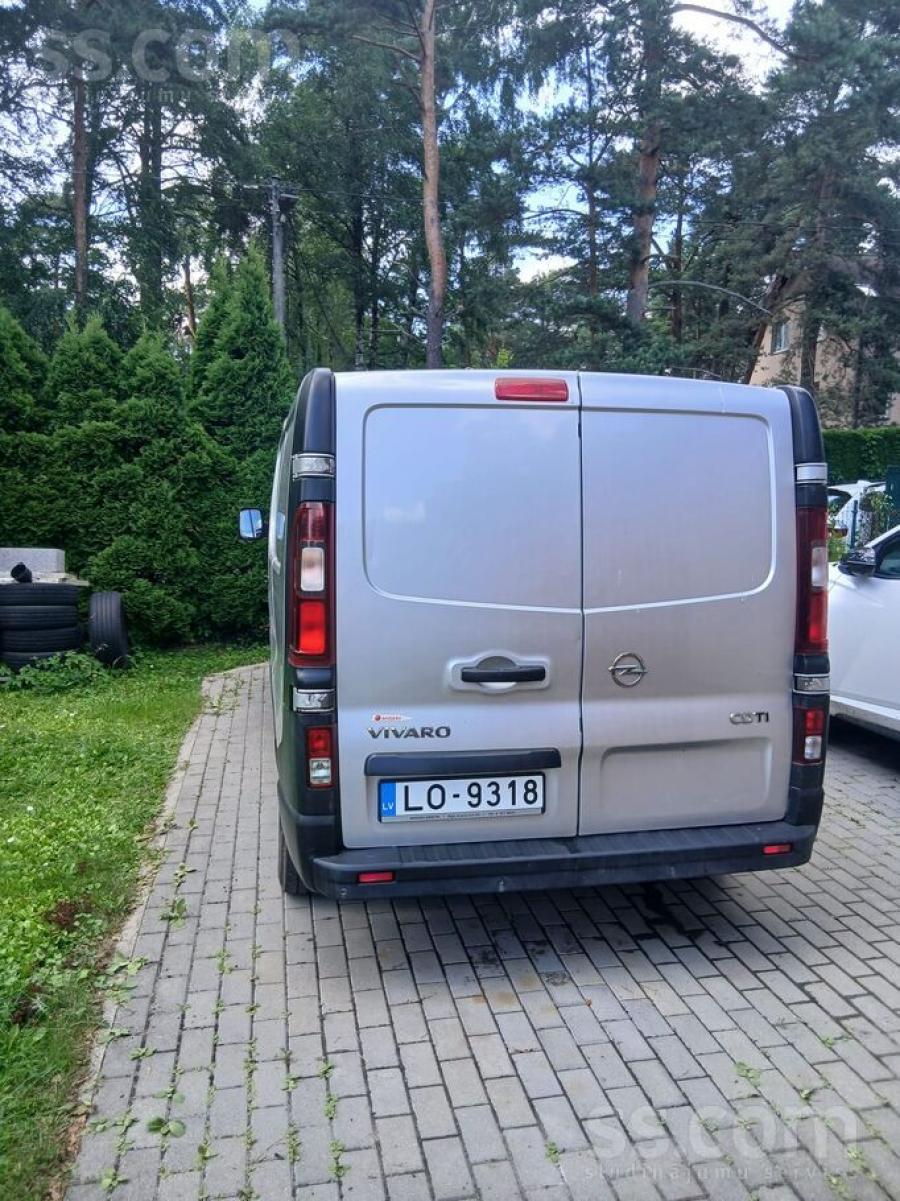 Grey Opel Vivaro 2018 in Riga, with an engine capacity of 1.60 L and mileage of 144 thousand km for 11000 €, photo 4 on AUTOMOTO.COM.LV